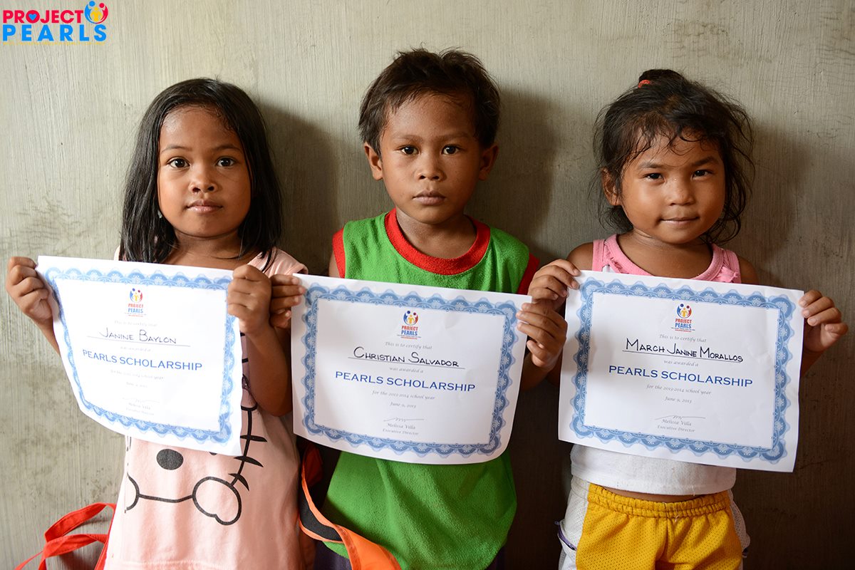 Awarding of 2012-2013 Scholarships - Project PEARLS - Project PEARLS