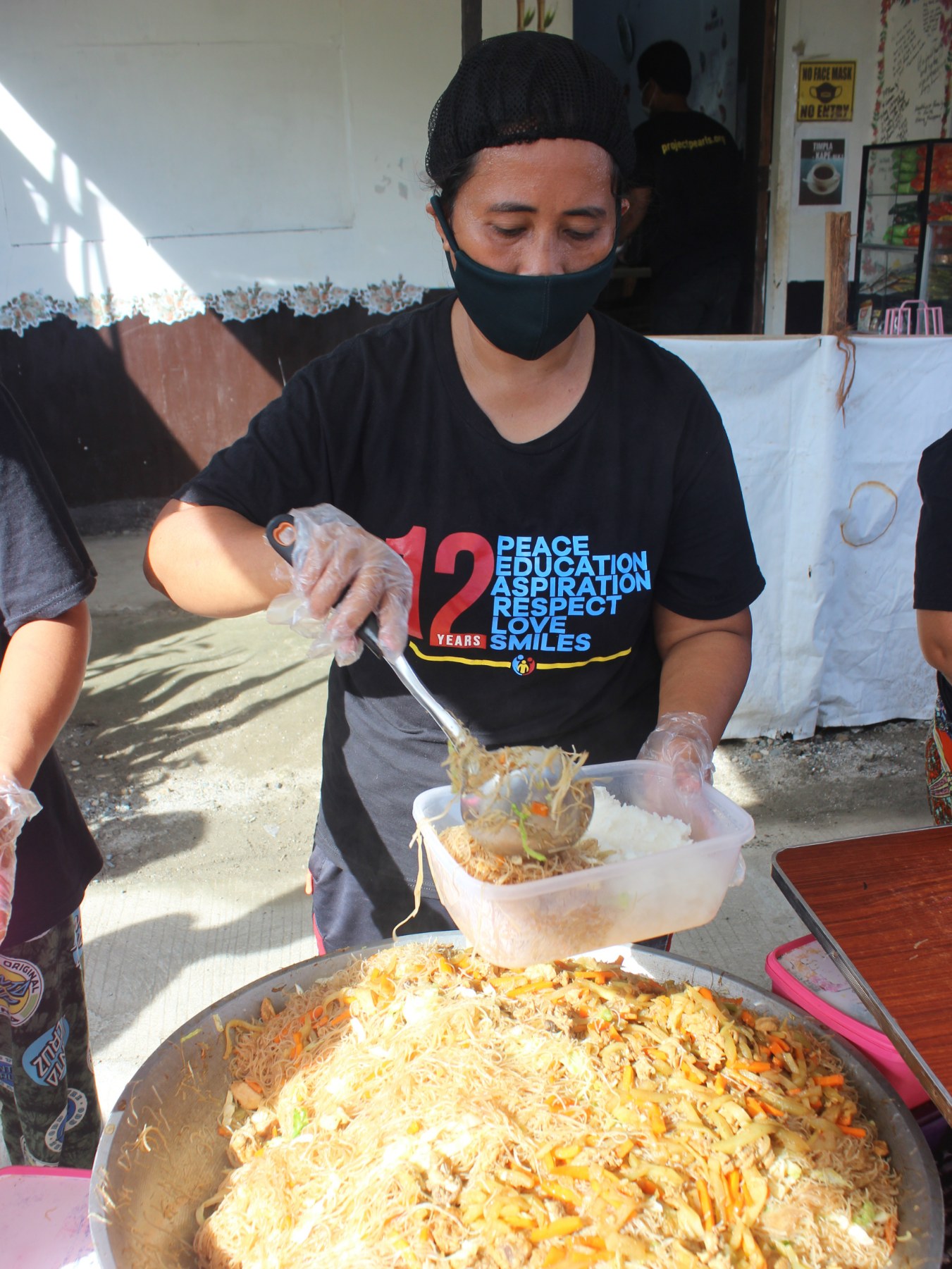 Hunger Relief Program in Bulacan and Cavite - Project PEARLS - Project ...