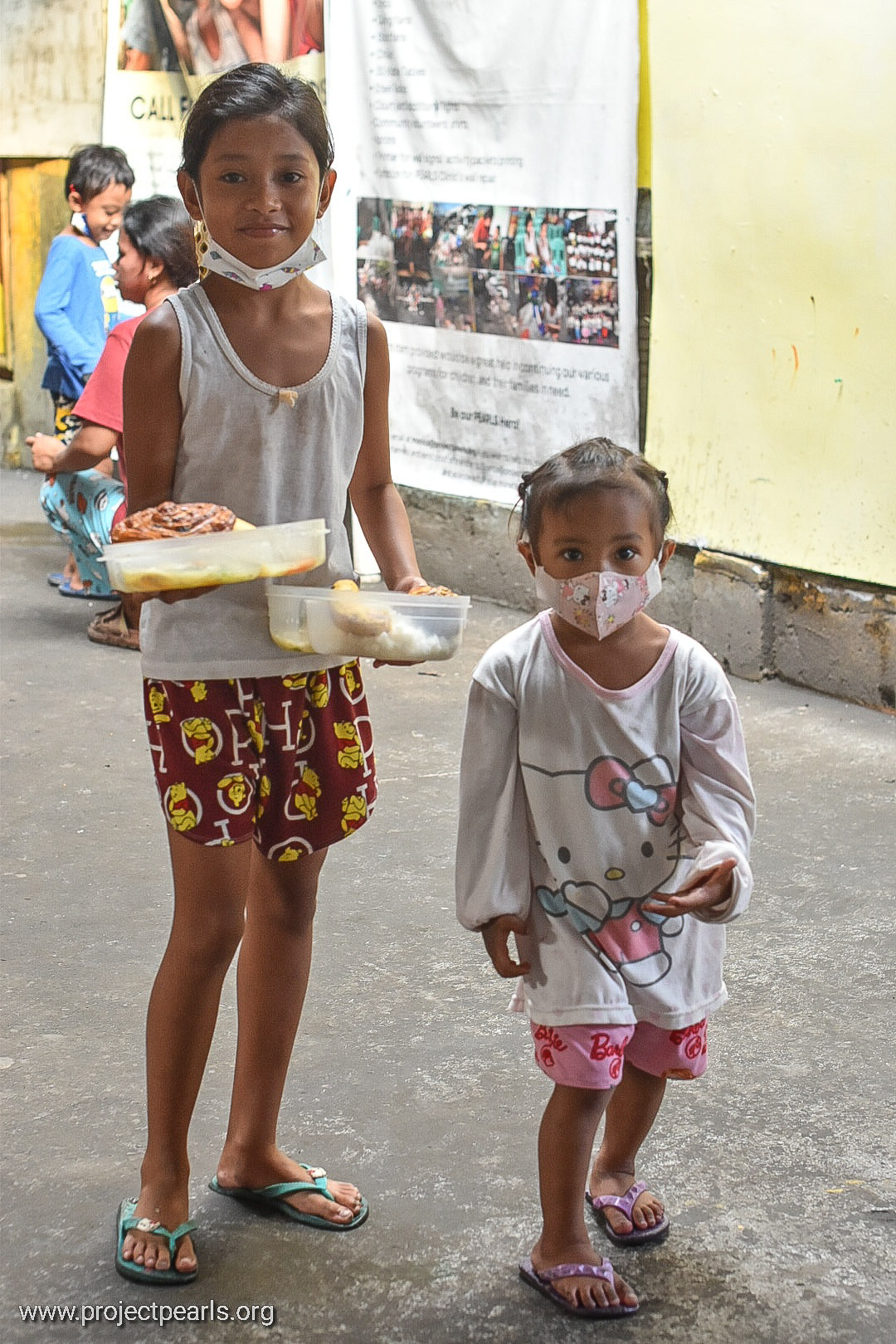 Hunger Relief Program in Tondo - Project PEARLS - Project PEARLS