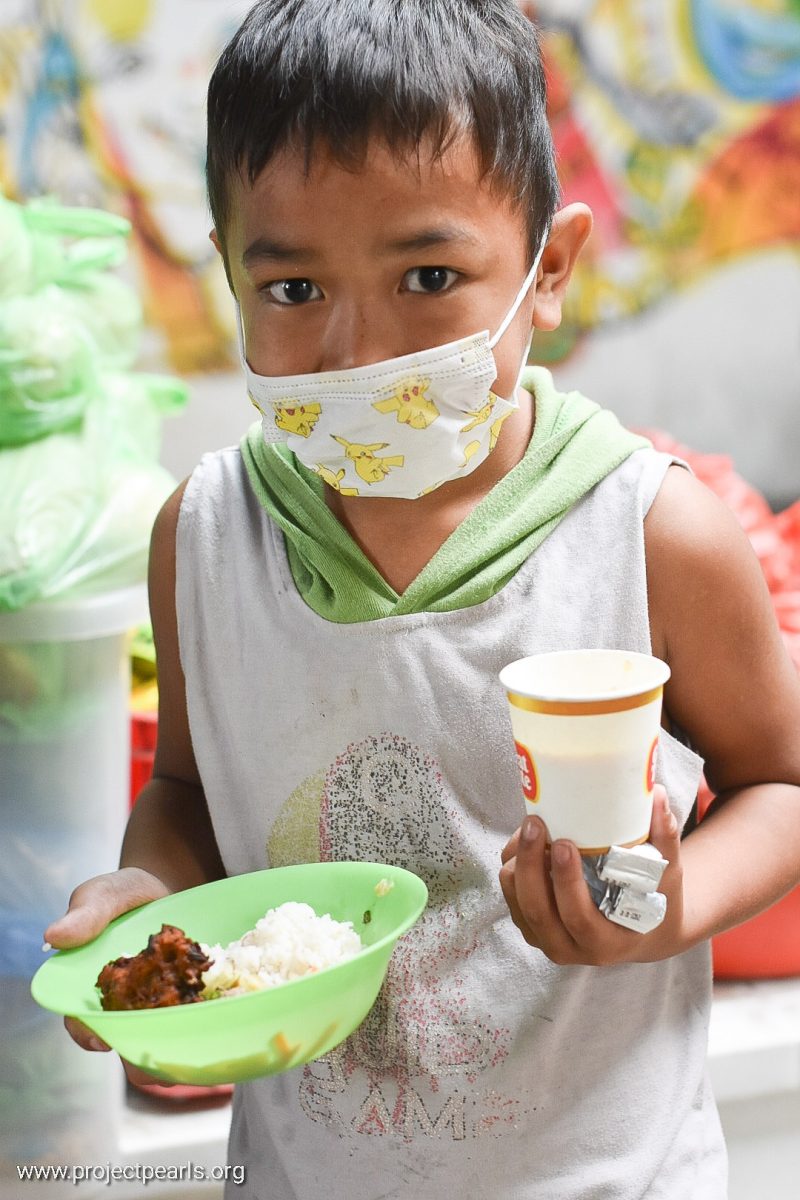 Distribution of Food Donation from SOS Philippines - Project PEARLS ...