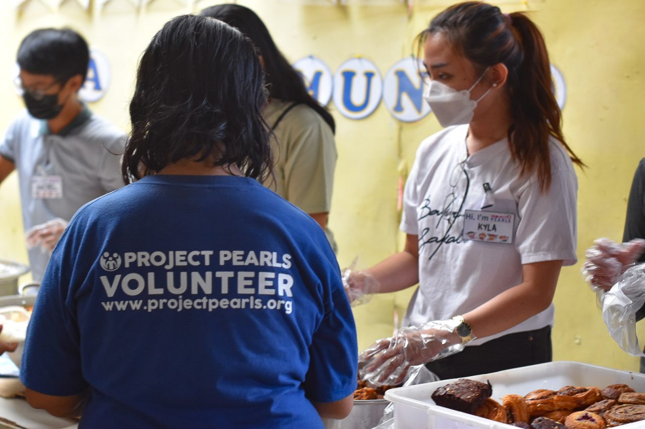 Hunger Relief Sponsored by Ina Raymundo - Project PEARLS - Project PEARLS