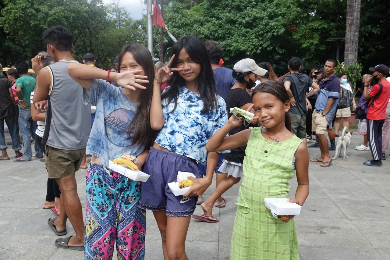 Feeding for the Manila Homeless - Project PEARLS - Project PEARLS