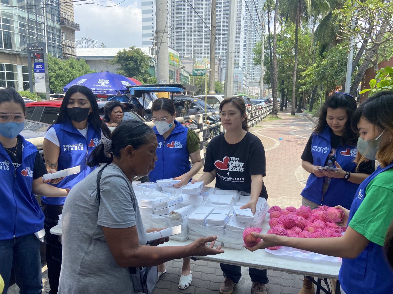 Manila Homeless Feeding - Project PEARLS - Project PEARLS