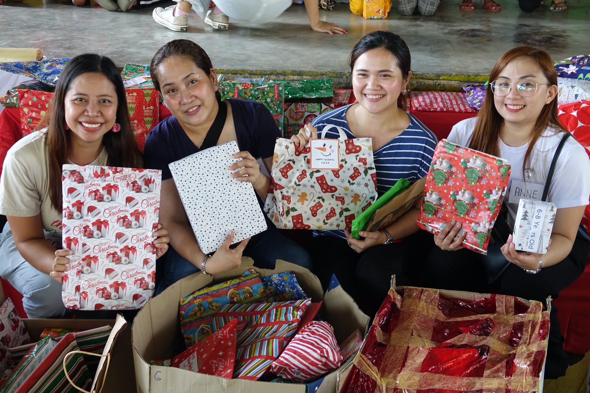 Gift-giving and Noche Buena Distribution in Bulacan - Project PEARLS ...