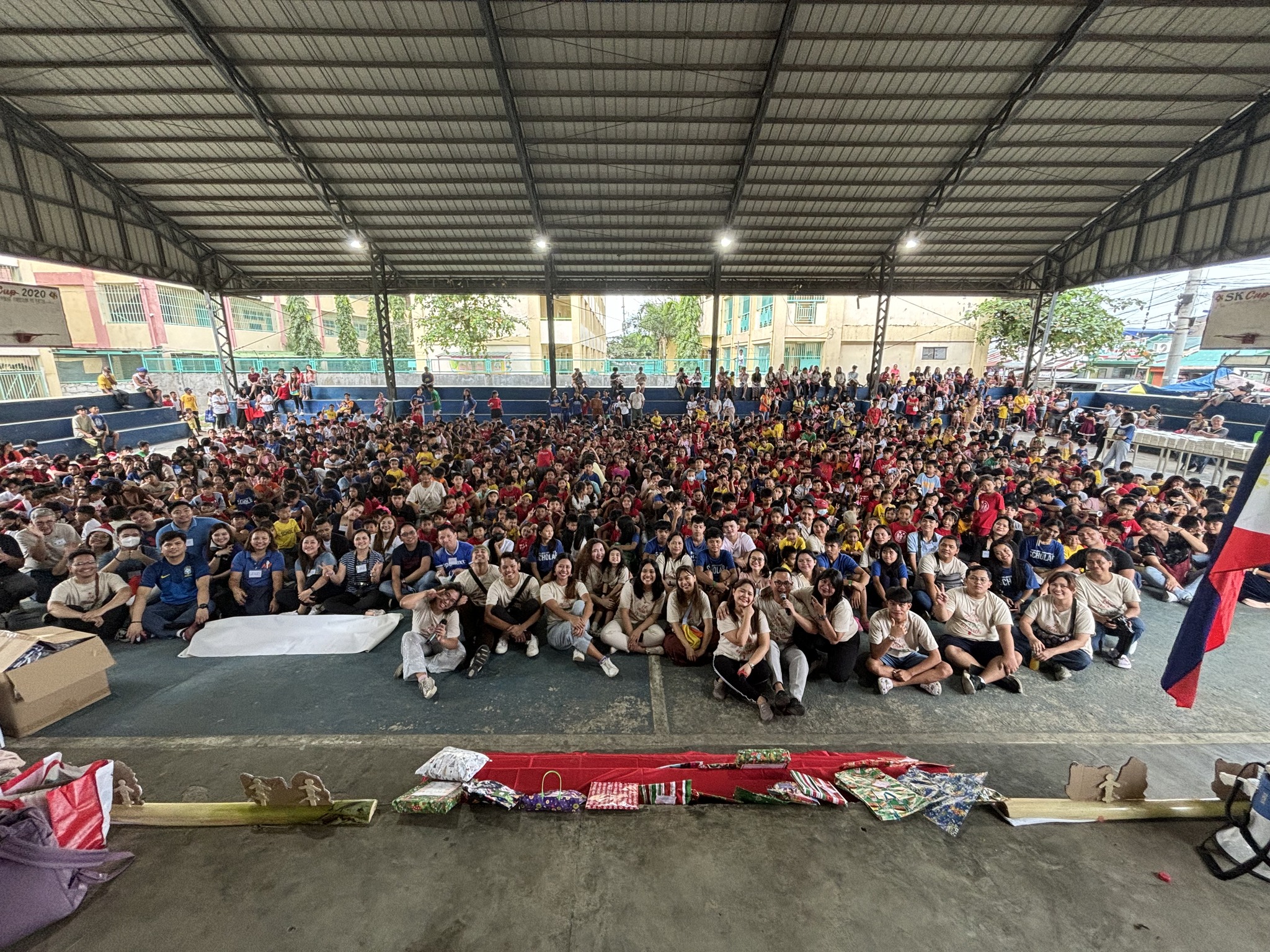 Gift-giving and Noche Buena Distribution in Bulacan - Project PEARLS ...