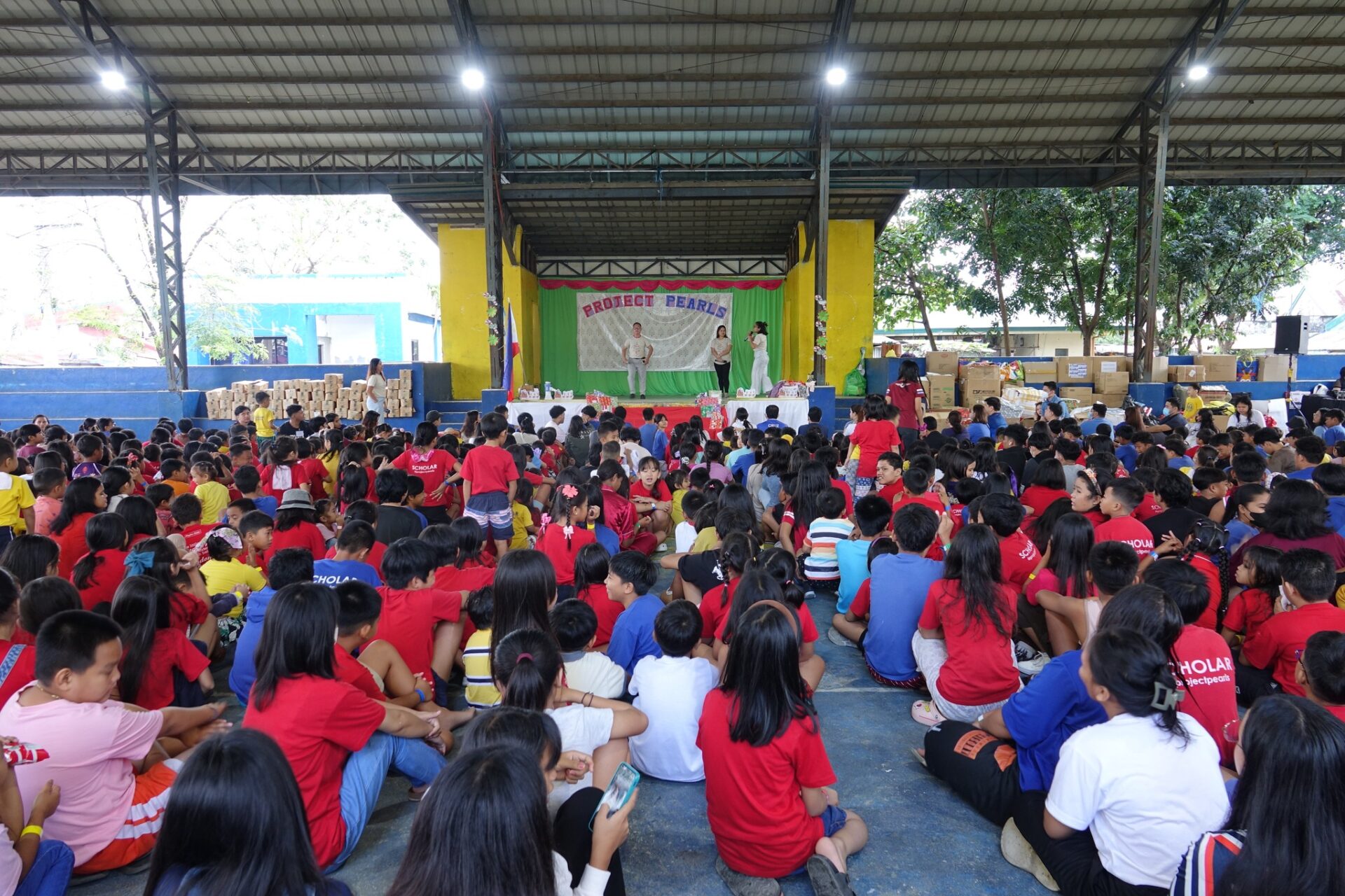 Gift-giving and Noche Buena Distribution in Bulacan - Project PEARLS ...