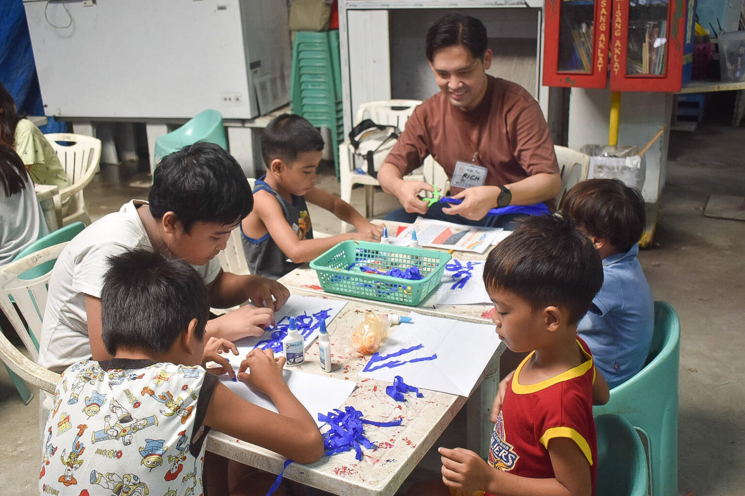 Brain Booster Activity: “3D Mosaic Philippine Flag” in Tondo, Bulacan ...
